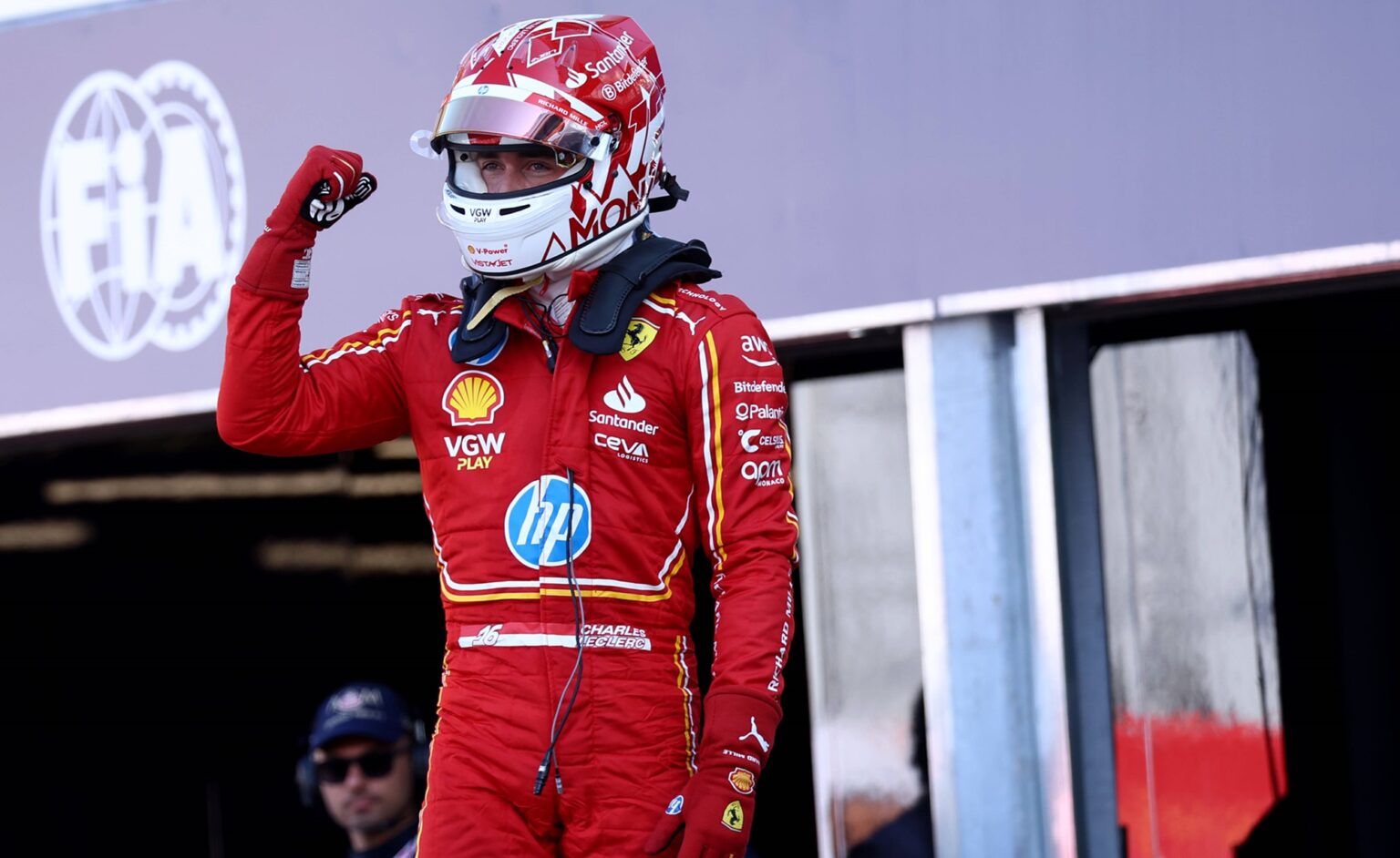 F1: Leclerc regala casco di Monaco alla famiglia Bianchi
