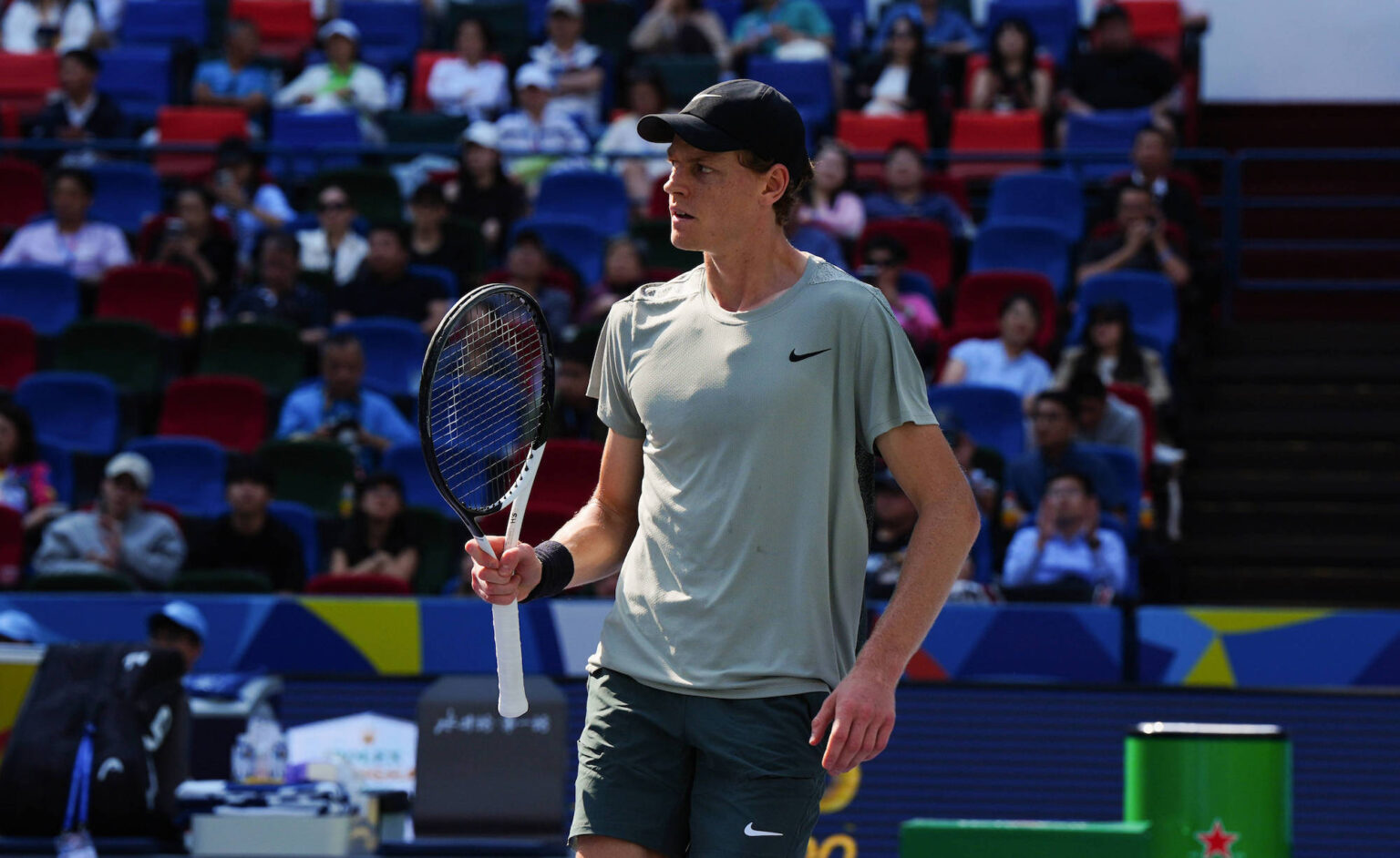 Masters 1000 Shanghai 2024: Sinner doma Machac e vola in finale