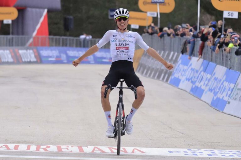 Ciclismo, Tirreno-Adriatico 2025: Ayuso vince a Frontignano e si prende ...