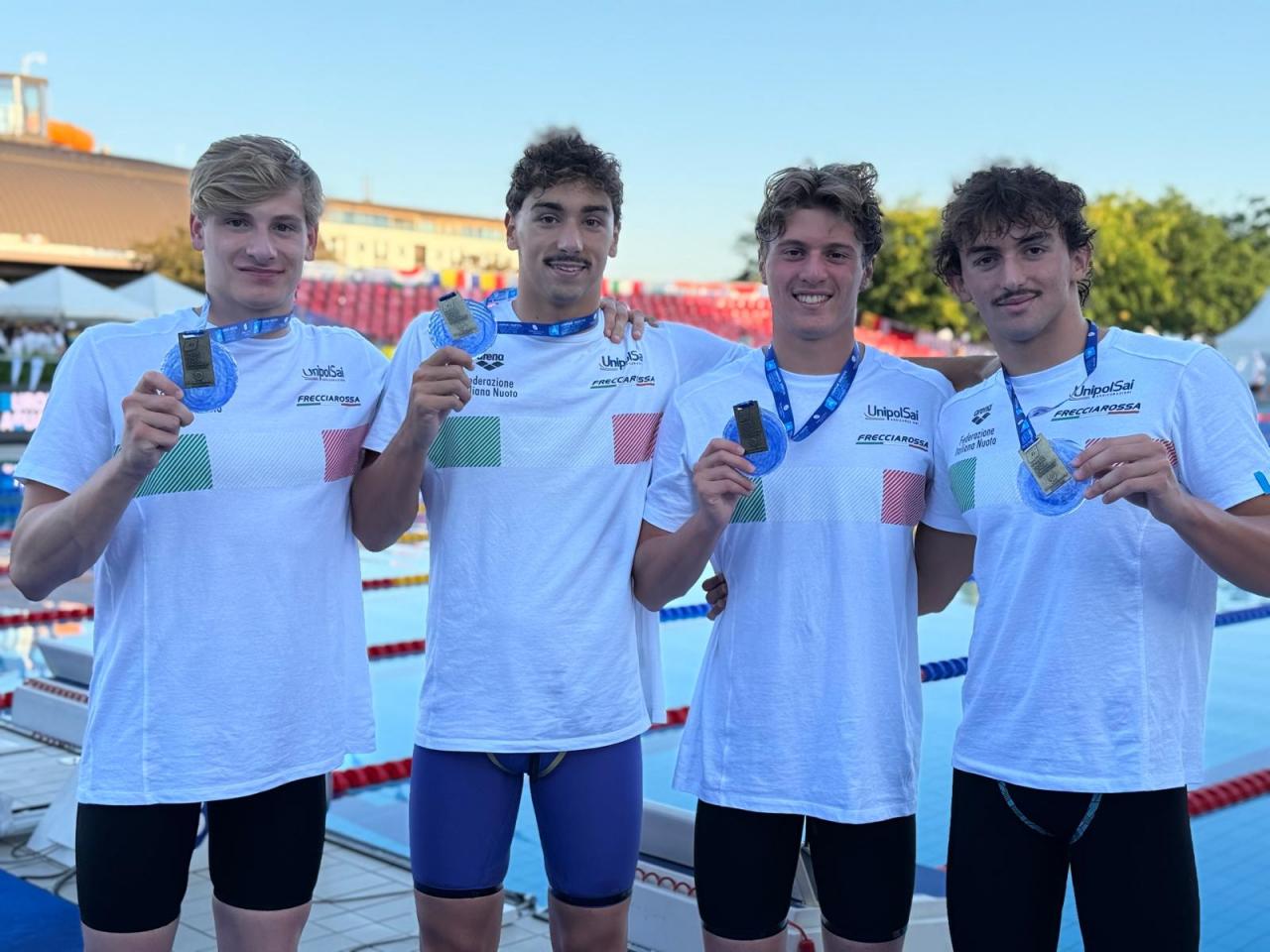 Nuoto, Eurojrs a Samorin: 4x100 stile libero maschile d'oro
